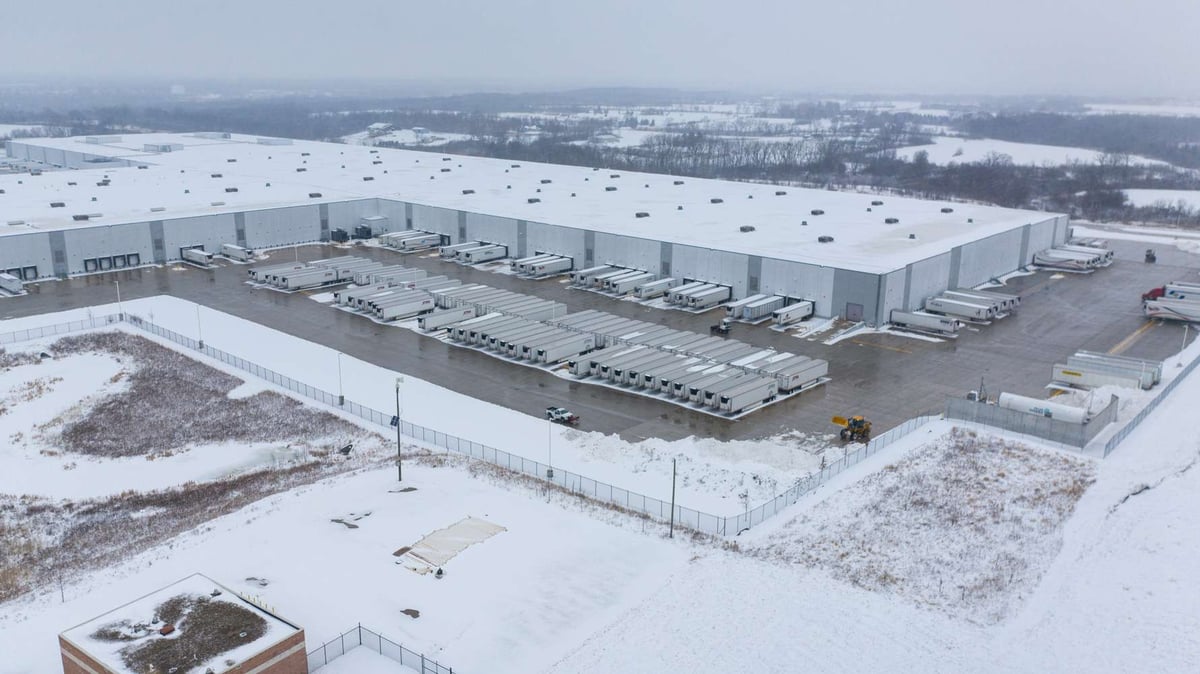 Guide to Landscaping Industrial Facilities and Warehouses in Chicago